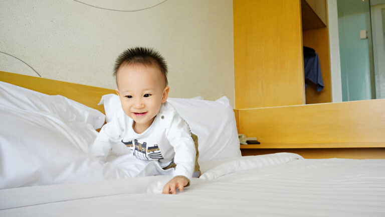 21 Tips on How to Keep Kids Safe on Vacation